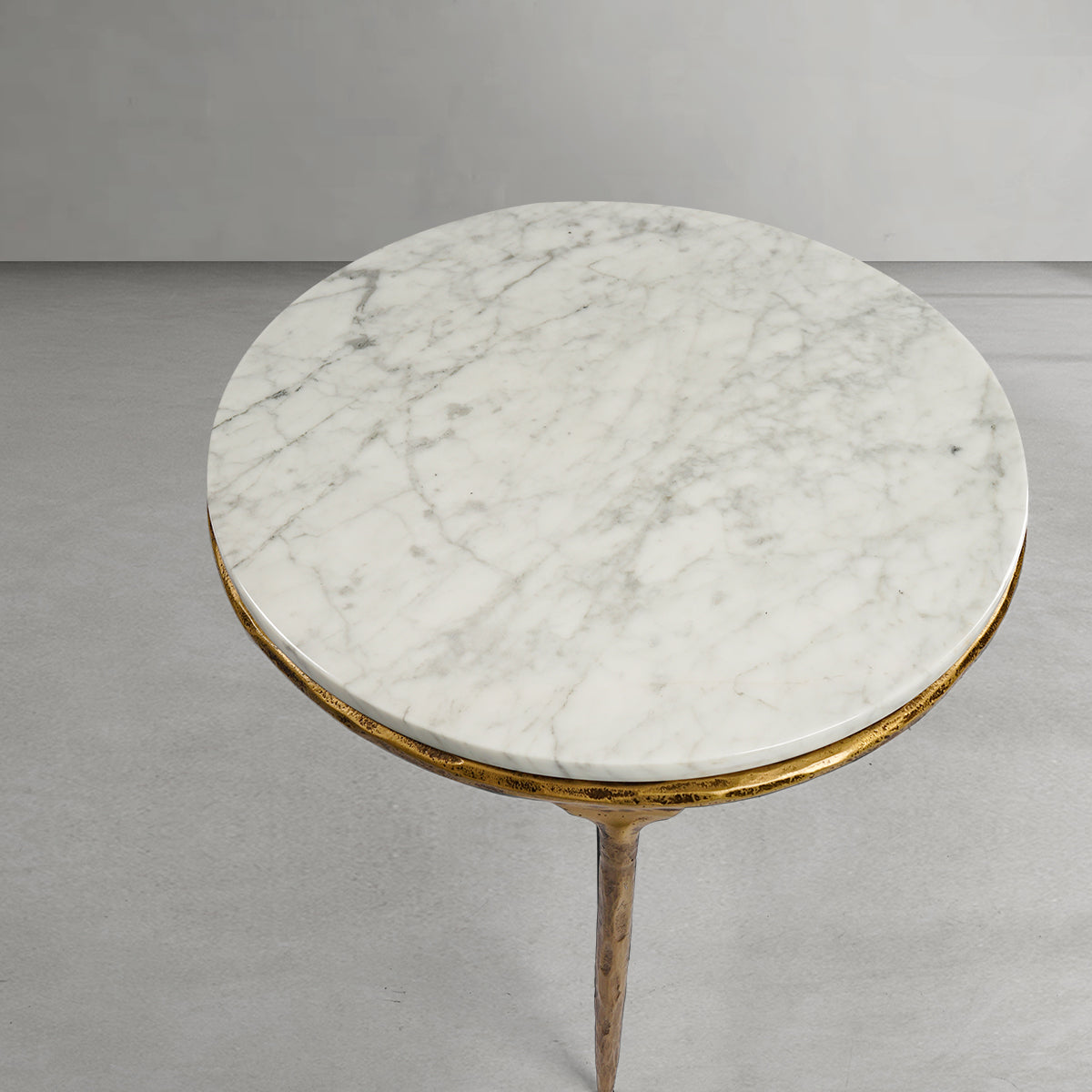 Thaddeus Marble Round Side Table 3 Leg 24"D – Scuethyee